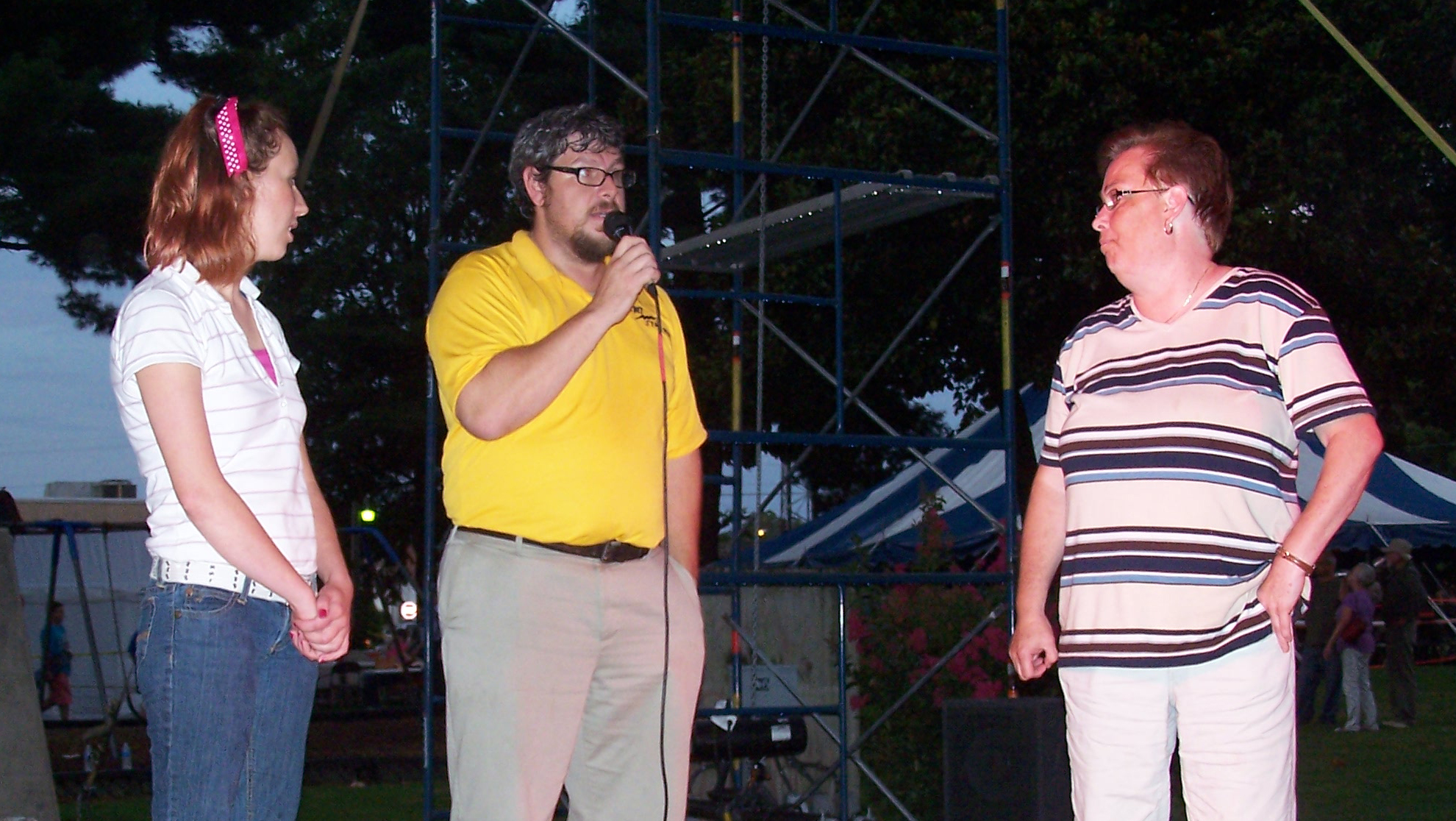 Thunderbolt Broadcasting hosts 2014 Soybean Singing Bee