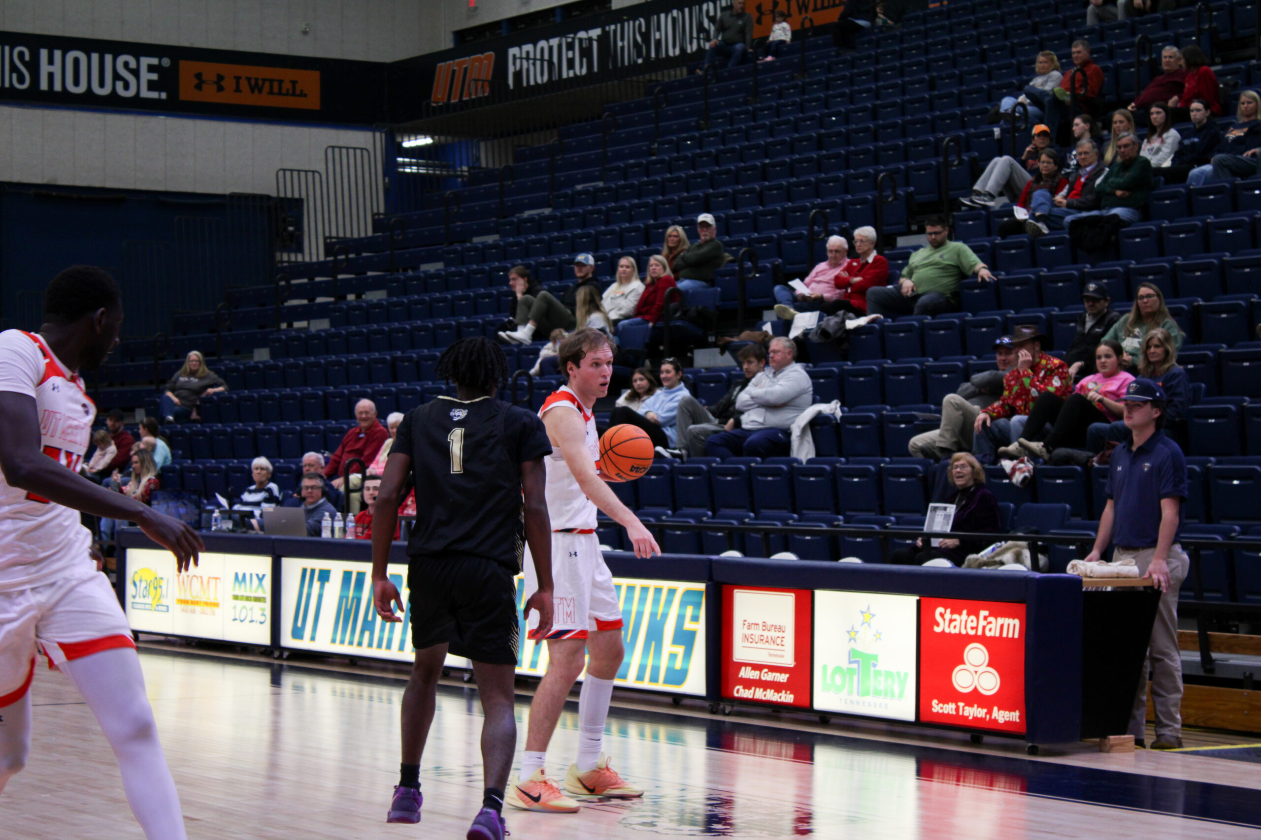 Men’s Basketball – The Pacer