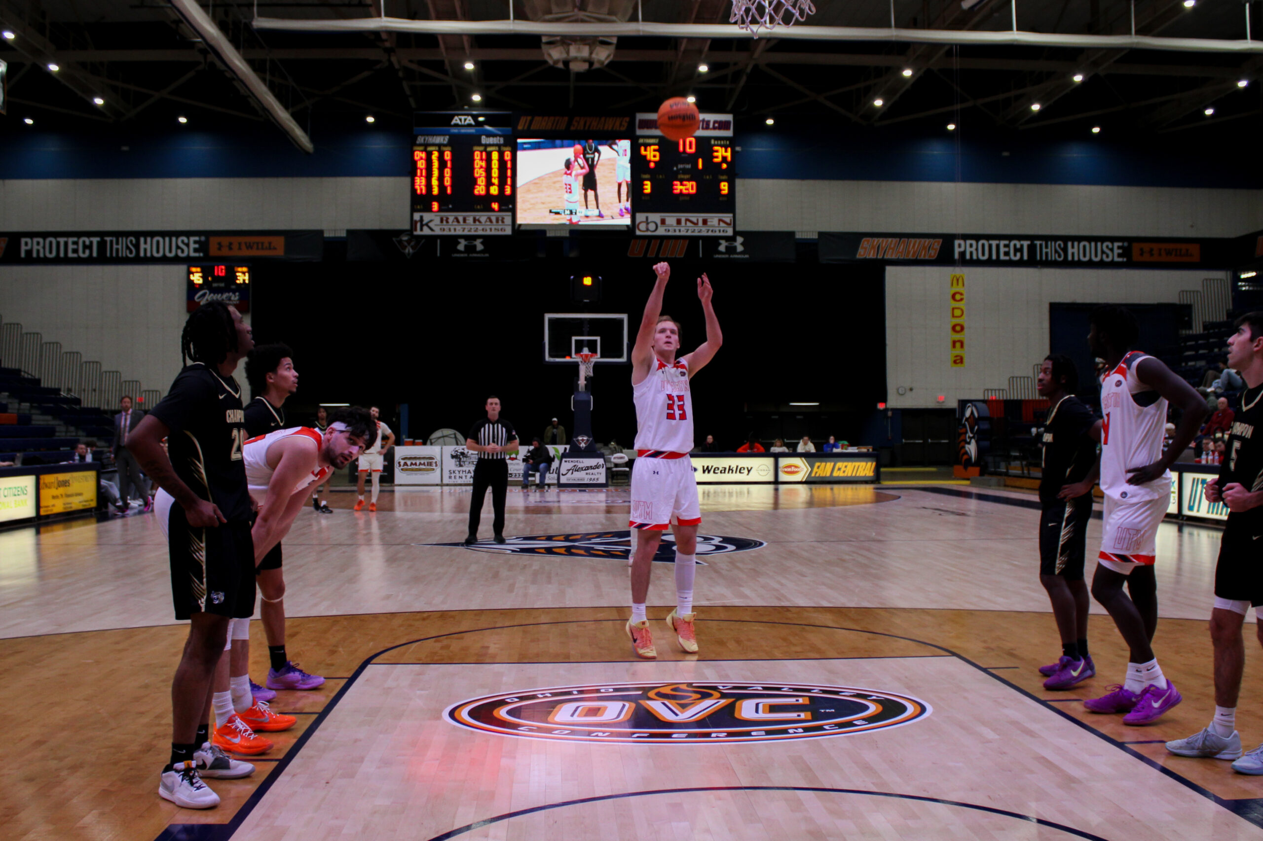 Men’s Basketball – The Pacer